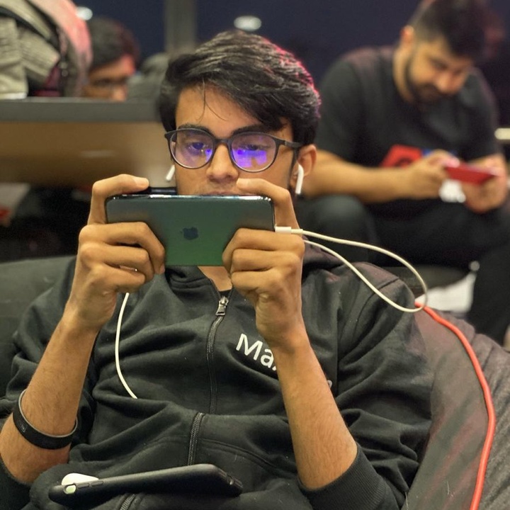 Maxtern- @officialmaxtern TikTok 分析|プロフィール、動画、ハッシュタグ | Exolyt